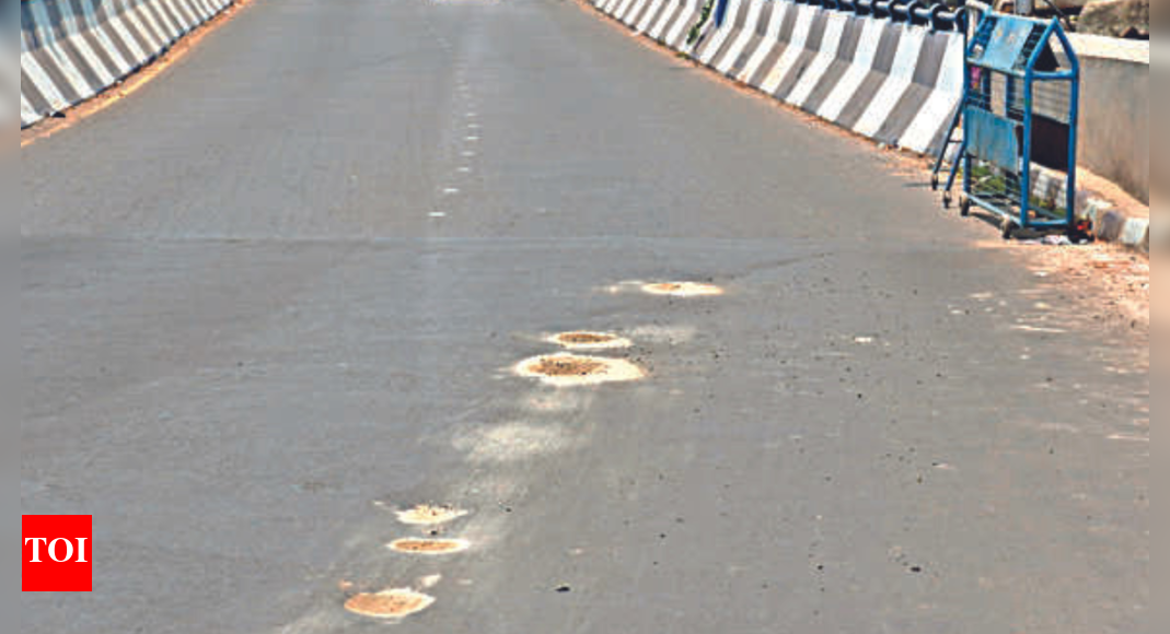 Kolkata Chingrighata Flyover: 'Immediately shut, dismantle flyover at ...