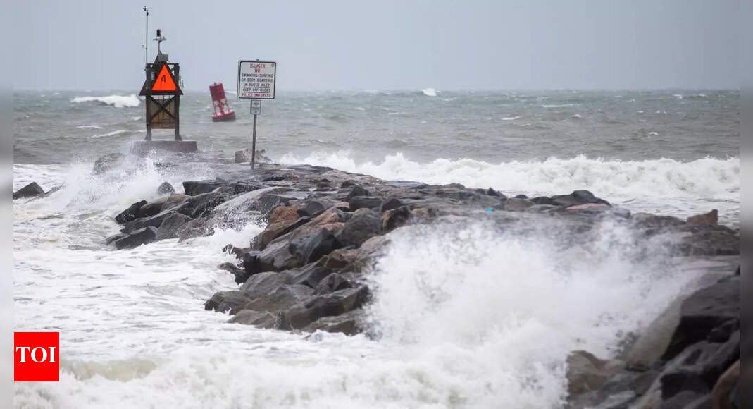 North Carolina Tropical Storm Ophelia Moves Inland Over North Carolina