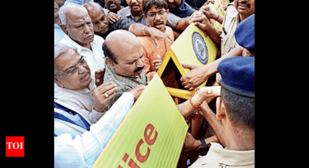 Bangalore Strike News: Call for Bengaluru bandh on Tuesday for Cauvery ...