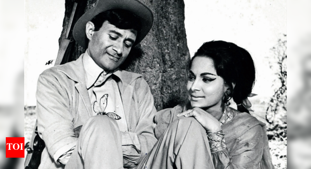 'Dev insisted only I will play the role of Rosie in Guide': Waheeda ...