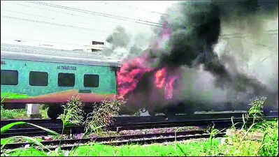 Valsad Railway: Train Coach Catches Fire, Passengers Safe | Surat News ...