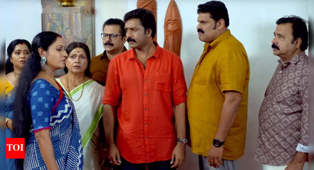 Swayamvaram: Rajendran slaps Mohanan infront of Rajeevan - Times of India