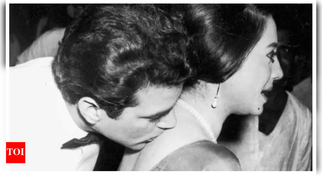 When Dharmendra’s unscripted KISS left Suchitra Sen embarrassed and ...
