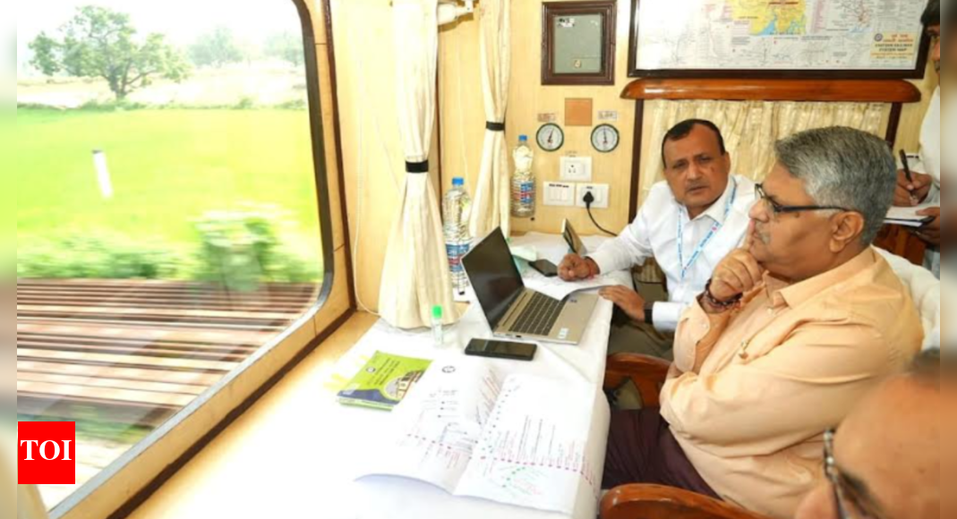 General manager of Eastern Railway inspects safety and station ...