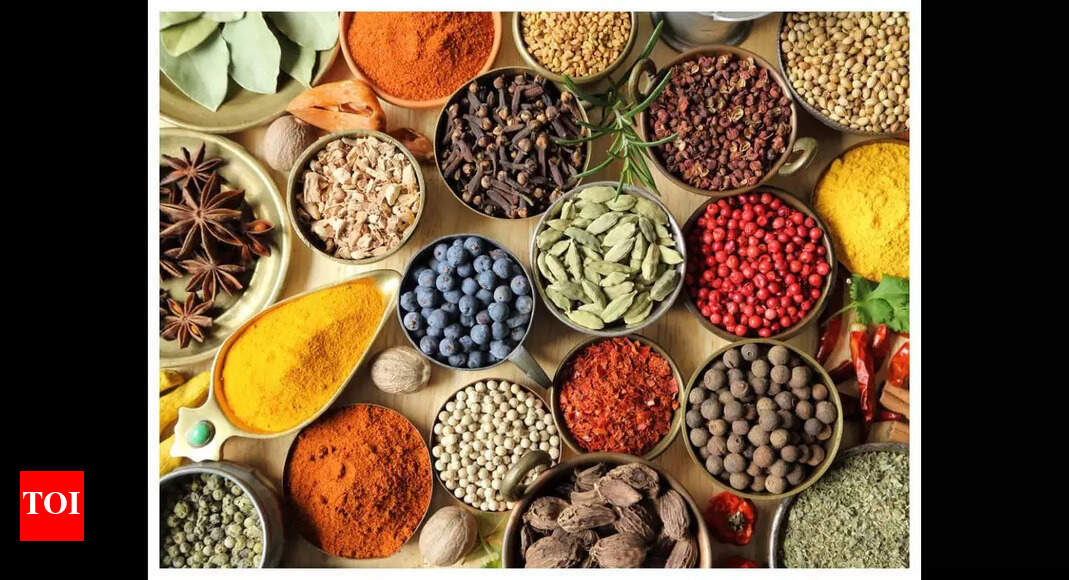 Your kitchen spices could be toxic & a health hazard: Experts | Lucknow ...