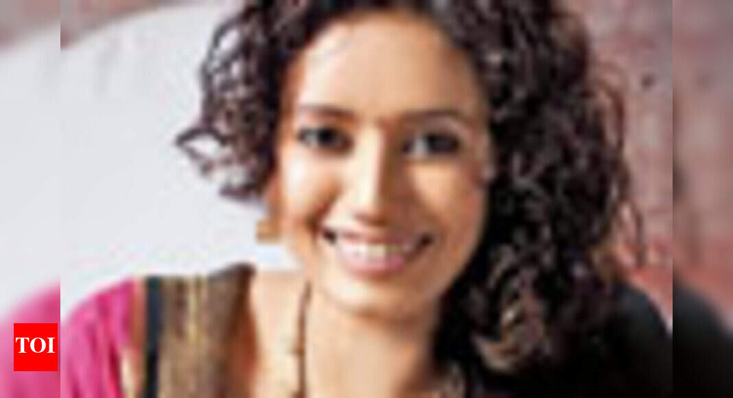 Shreya's political connection | Hindi Movie News - Times of India