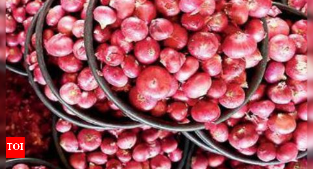 Nashik: Onion auction resumes at Vinchur sub-market of Lasalgaon APMC | Nashik News - Times of India