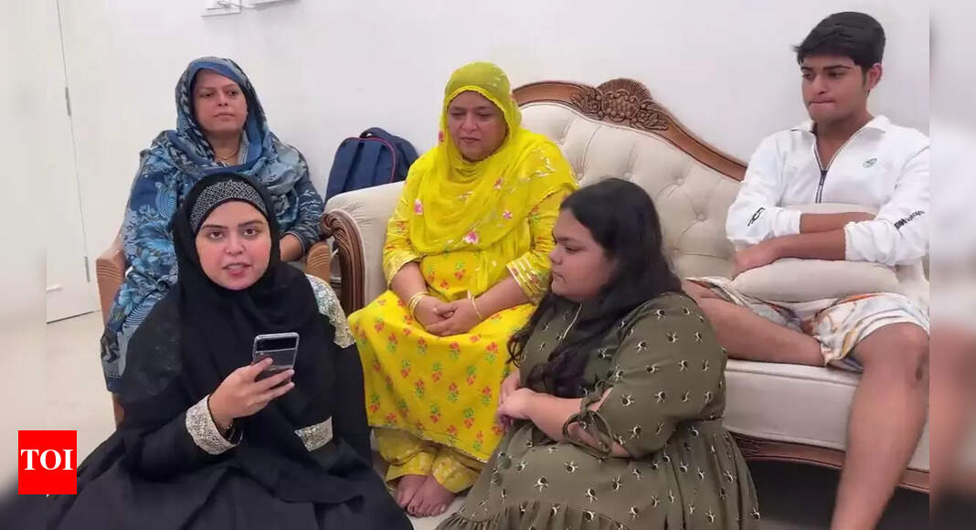 Shoaib Ibrahim’s sister Saba reacts to a user asking her if she would ...