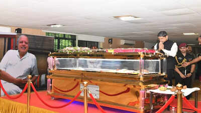 Tamil Nadu governor, EPS and others pay homage to M S Swaminathan ...