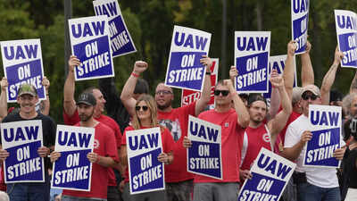 Auto Strike: US auto strike expands with 7,000 more workers joining ...