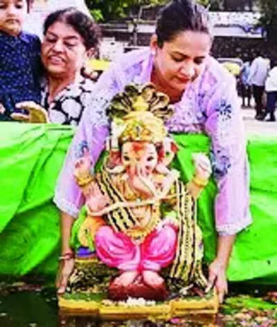 Idols: Nmc Collects 178.2 Tonnes Of Nirmalya | - Times of India