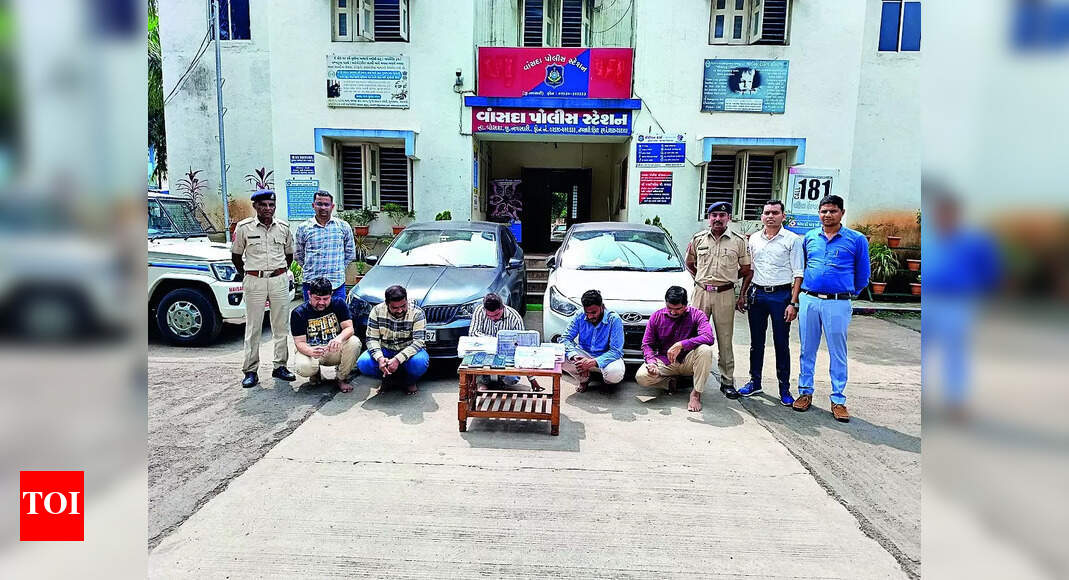 Five Including Head Constable Caught With 15 Lakh Of Ficn | Surat News ...