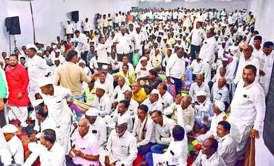 Farmers: Depositors, Farmers Create Ruckus At Agm Of Ndcc Bank | Nashik ...