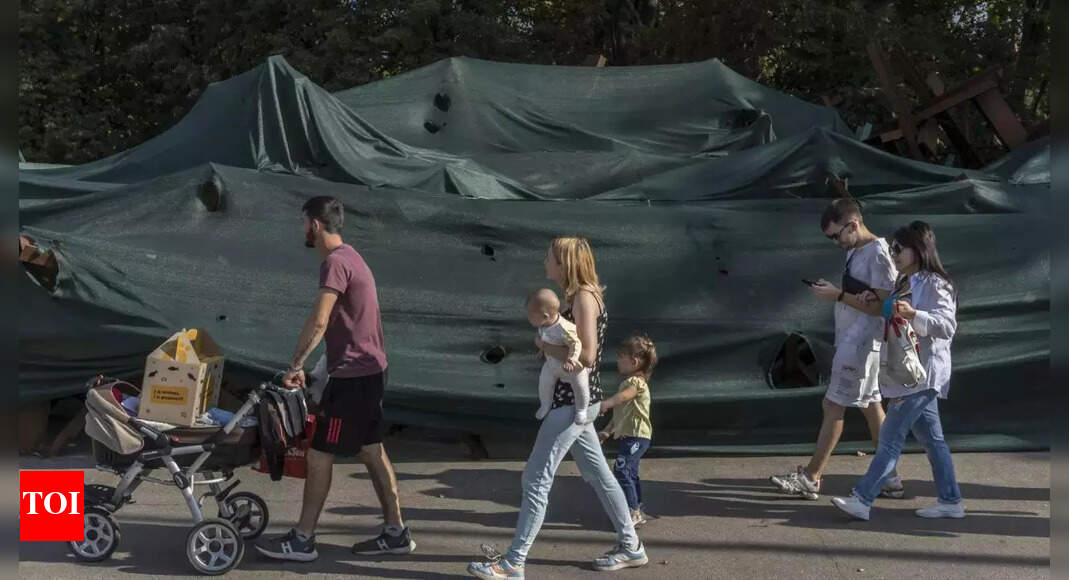 Ukraine: Russia says US position on Ukraine not changing after funding ...