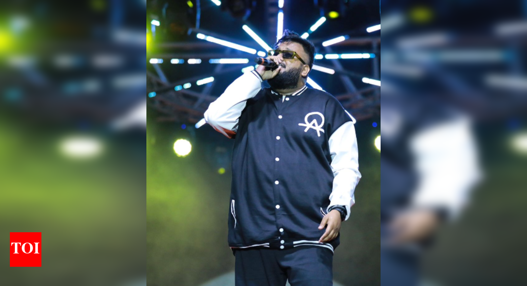 All Ok performs in Dubai to packed house | Kannada Movie News - Times ...