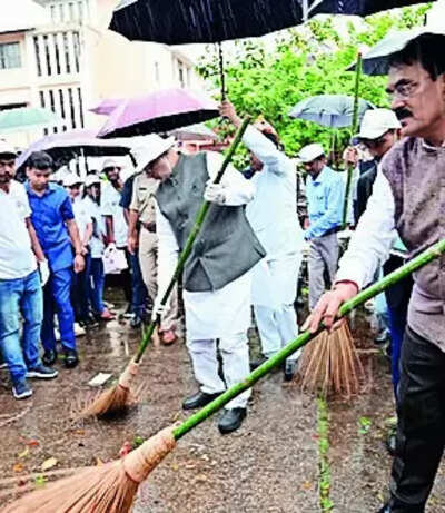 Cleanliness Pledge: Staff, Students Of Univs Take Cleanliness Pledge ...
