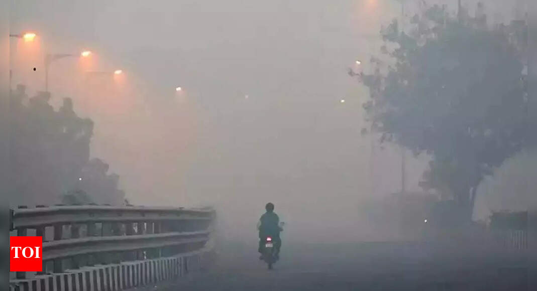 Delhi records season’s lowest night temperature at 18.3 degree Celsius on Tuesday | Delhi News ...