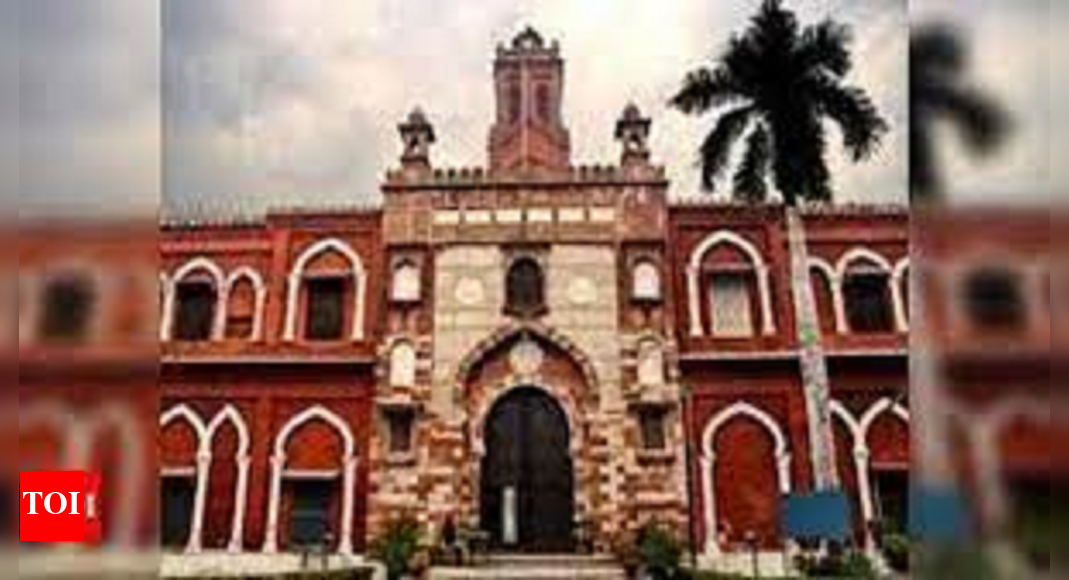 3 youths shot at in late night gunfight on AMU campus | Agra News ...