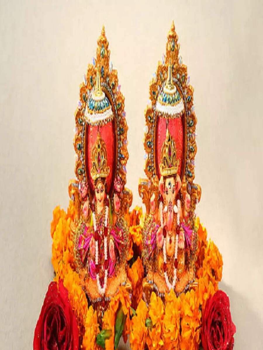 Hindu Gods & their Favourite Flowers | Times Now