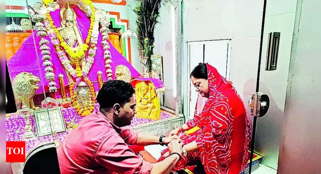 Vasundhara Raje: Raje Restarts Her Public Outreach | Jaipur News ...