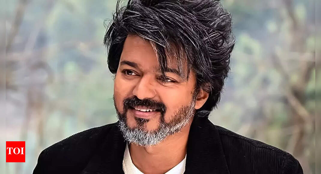 Fans in Kerala prepare to make a 110-foot crowd art of Vijay; details ...