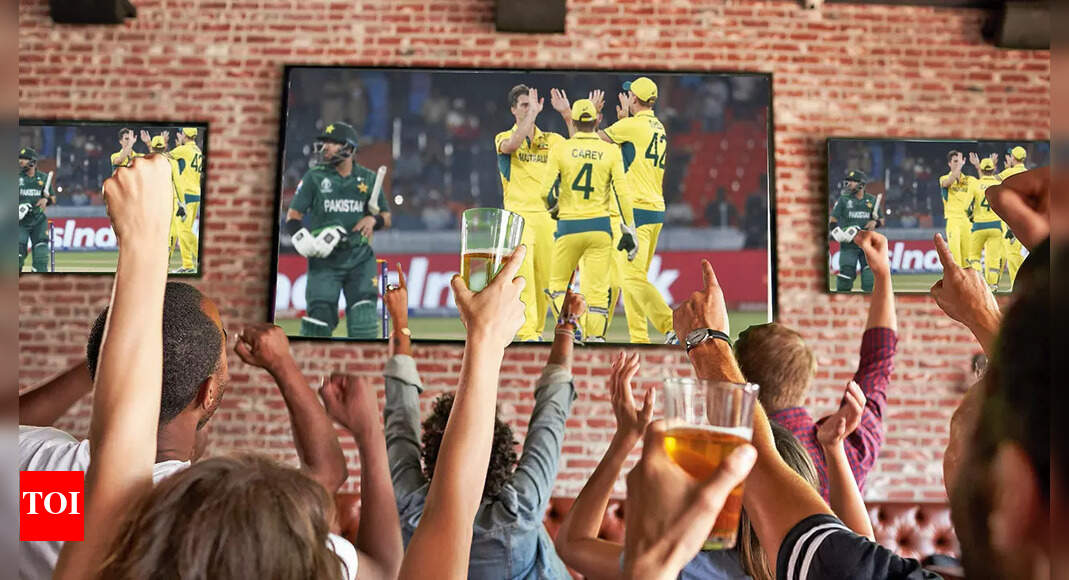 Decor: Screenings, cricket-themed decor and dholwallahs: Resto-bars are ...