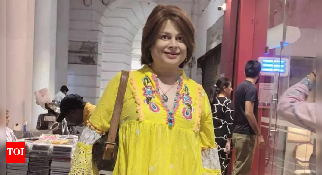 Bobby Darling Delhi Metro News: Bigg Boss 1 fame Bobby Darling gets ...