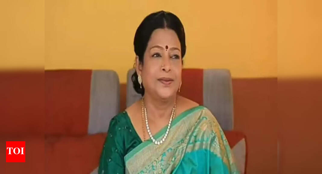 Bhagyalakshmi: Malini threatens Cheliyan - Times of India