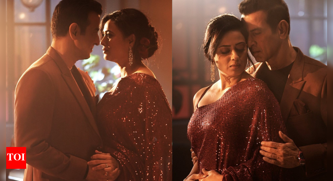 Ronit Roy shares romantic pics with co-star Shweta Tiwari from their ...