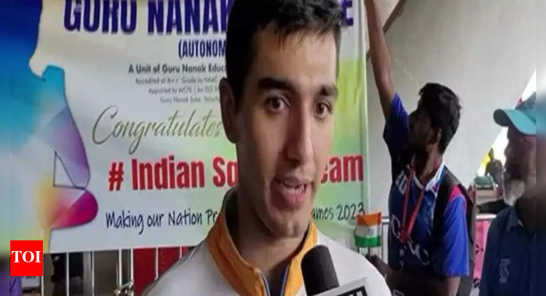 Asian Games: Squash stars return home to a hero's welcome | Asian Games ...