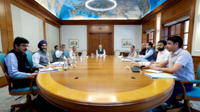 PM Modi reviews progress of announcements made in his Red Fort speech ...