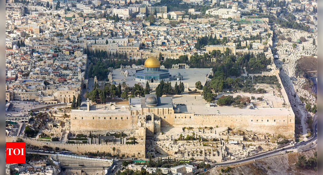 Why is al-Aqsa at the centre of the Israeli-Palestinian conflict ...