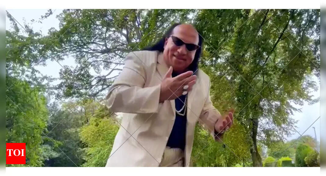 Pakistani man creates his own World Cup Anthem and then this happened ...