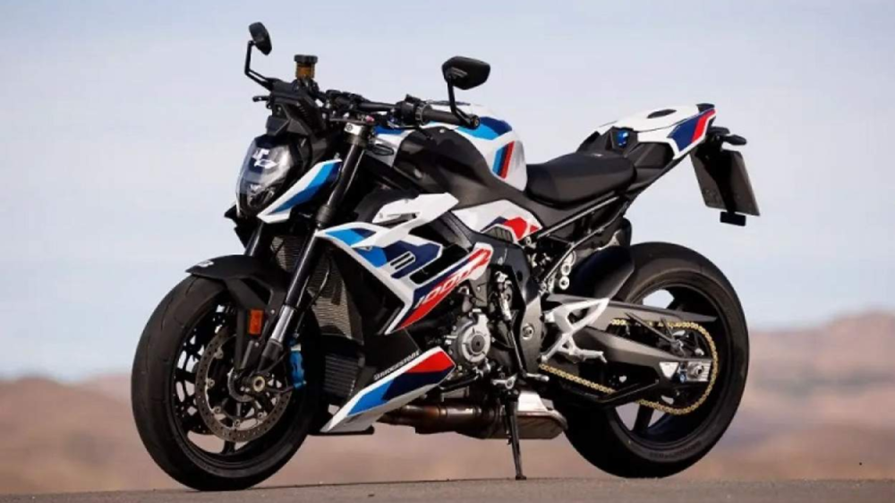 BMW M 1000 R superbike in Images: Price, features, engine ...