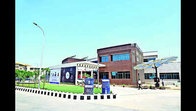 World Cup: Sac, Startup Tie Up For Optical Wireless Communication ...