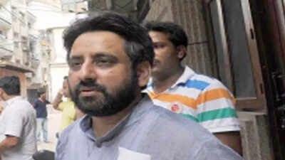 Amanatullah Khan News: ED raids premises of Delhi AAP MLA Amanatullah Khan in money laundering ...