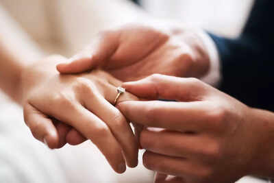 Popular engagement ring trends of the year - The Times of India