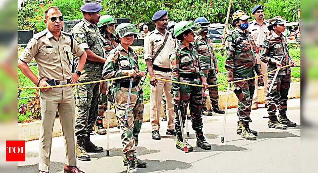 Women Constables: Post More Women Constables At Pandals: Puja Panels ...