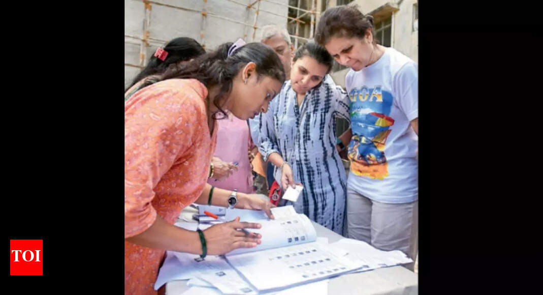 Split: A booth too far: Distance & time to polling stns raise turnout ...