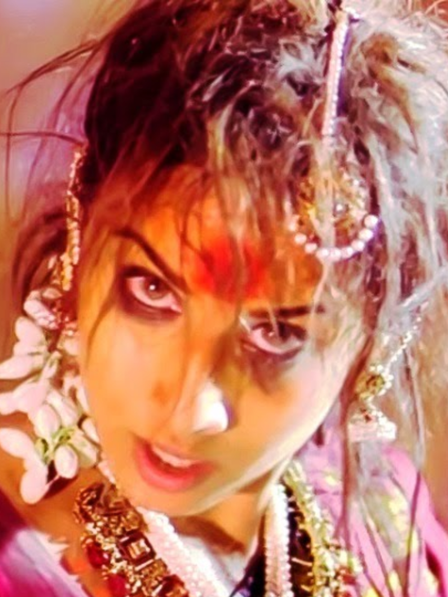 Revisiting Bhool Bhulaiyaa's Iconic Horror Scenes | Times Now