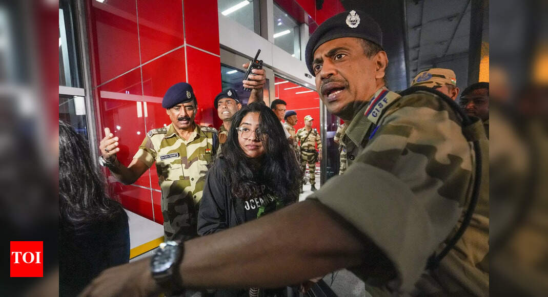 Indians in Israel: Woke up to sound of sirens, spent time in shelters ...