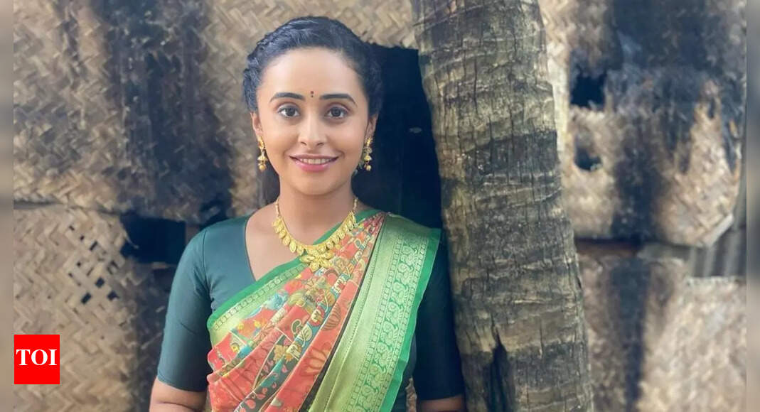 "I started my acting career by surfing 'how to become an actress' on ...