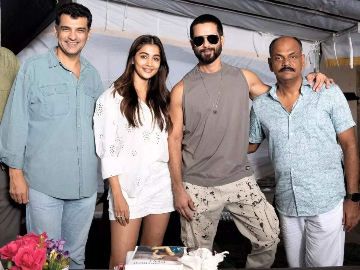 Pooja Hegde joins Shahid Kapoor in Rosshan Andrrews' Bollywood debut ...