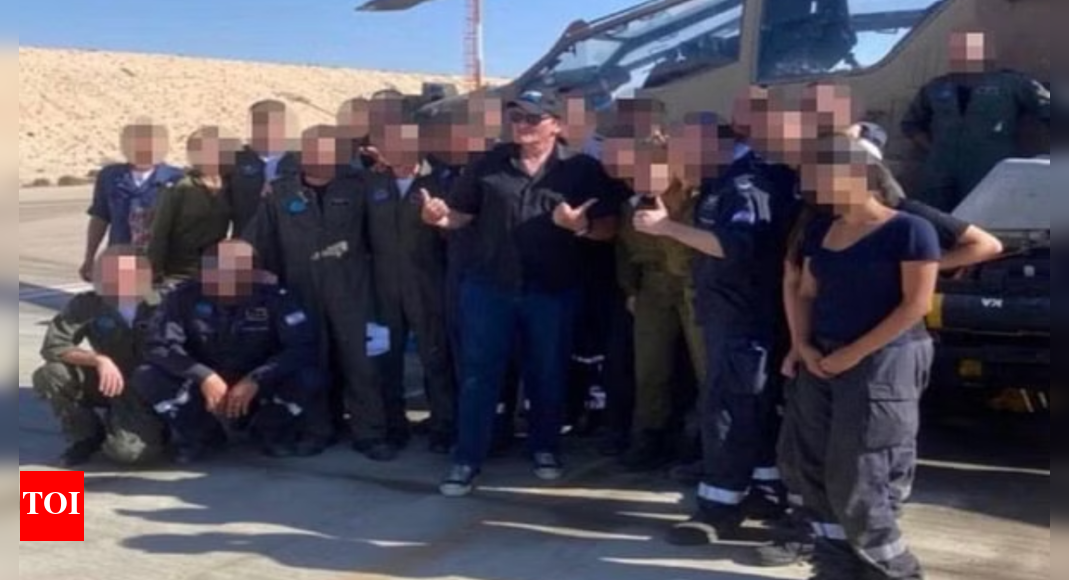 Quentin Tarantino visits southern Israeli base to boost IDF morale ...