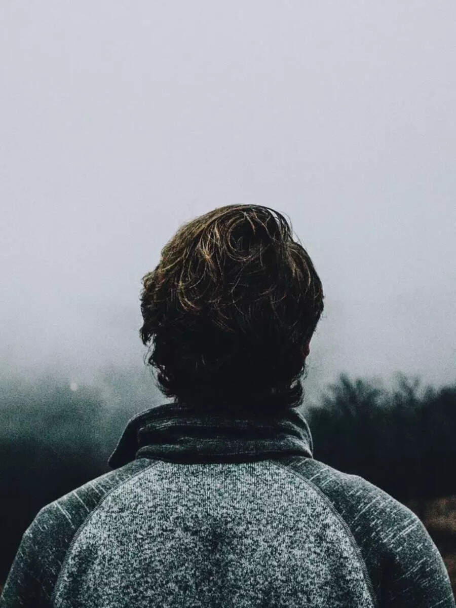 18 timeless shayaris of Faiz that still tug our hearts | Times of India