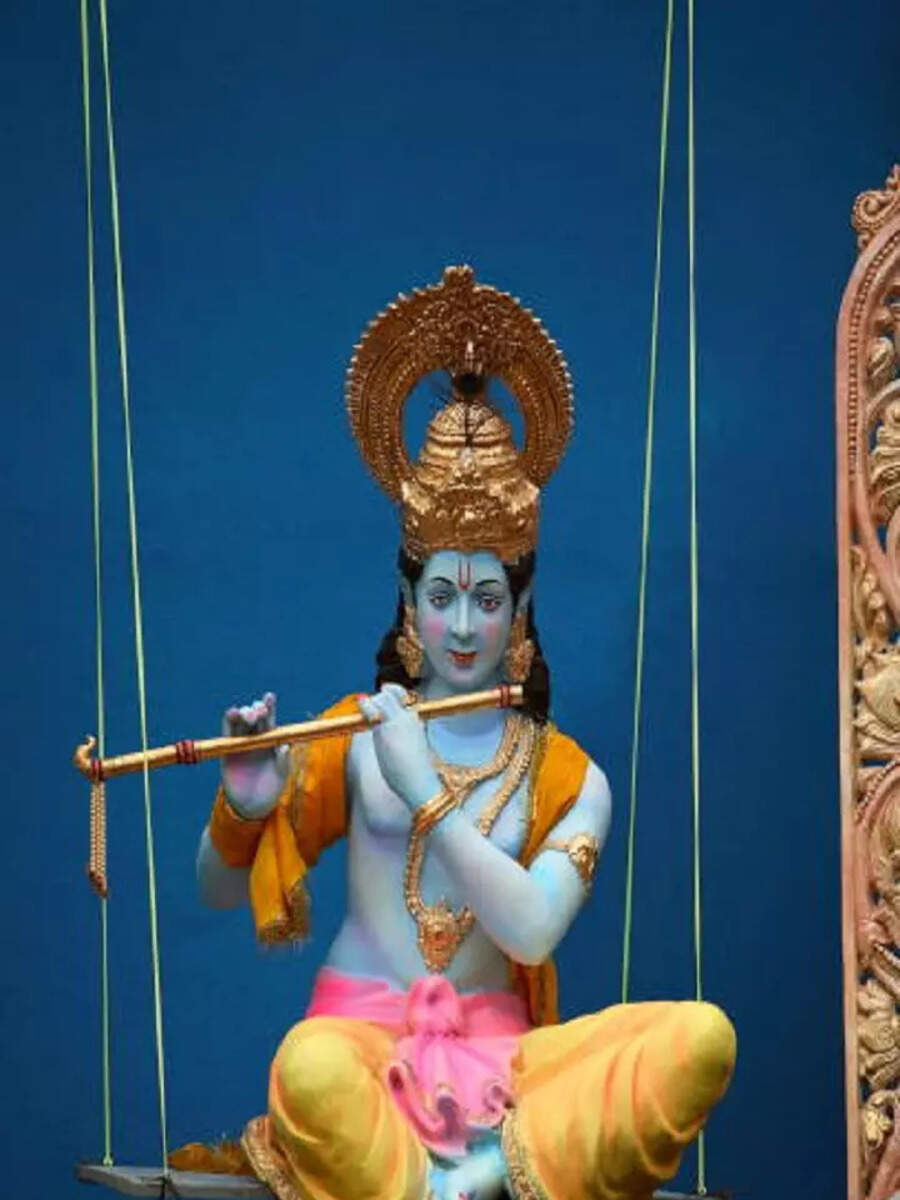 Morning Quotes from the Bhagavad Gita about Formless God | Times Now