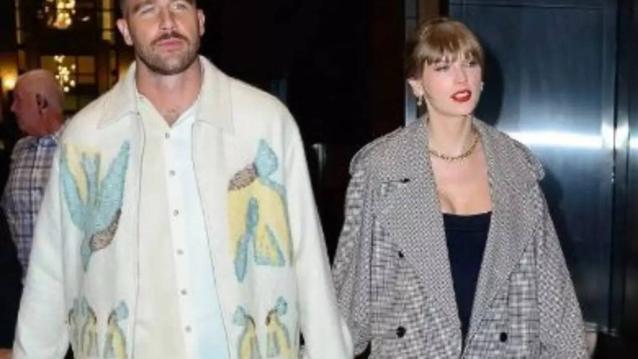 Romance In The Air: Taylor Swift & Travis Kelce's Cozy Dinner Date ...