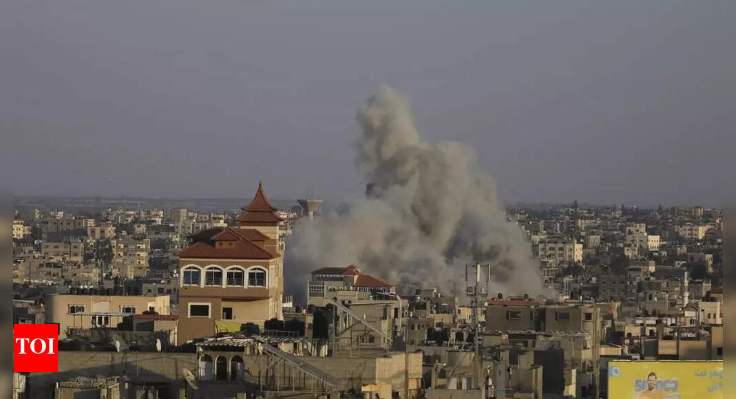 World shares sink, oil slips as investors brace for Israeli invasion of ...