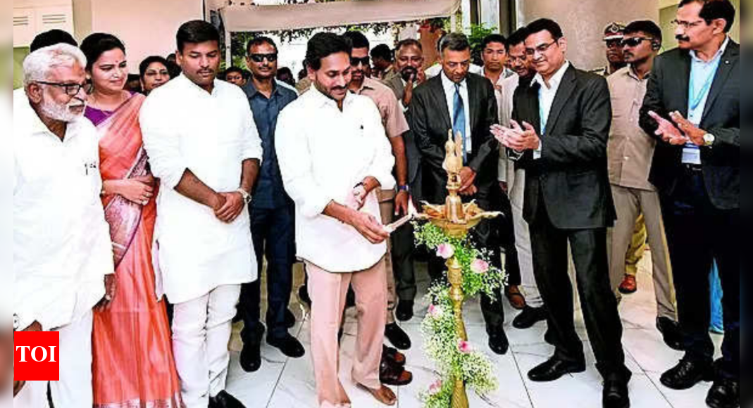 Will shift admin to Vizag in December, says CM YS Jagan Mohan Reddy | Visakhapatnam News - Times ...