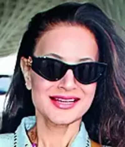 Terms Matching With Generated Keywords: Cheque Bounce Case: Ameesha Patel’s Advocate Seeks ...